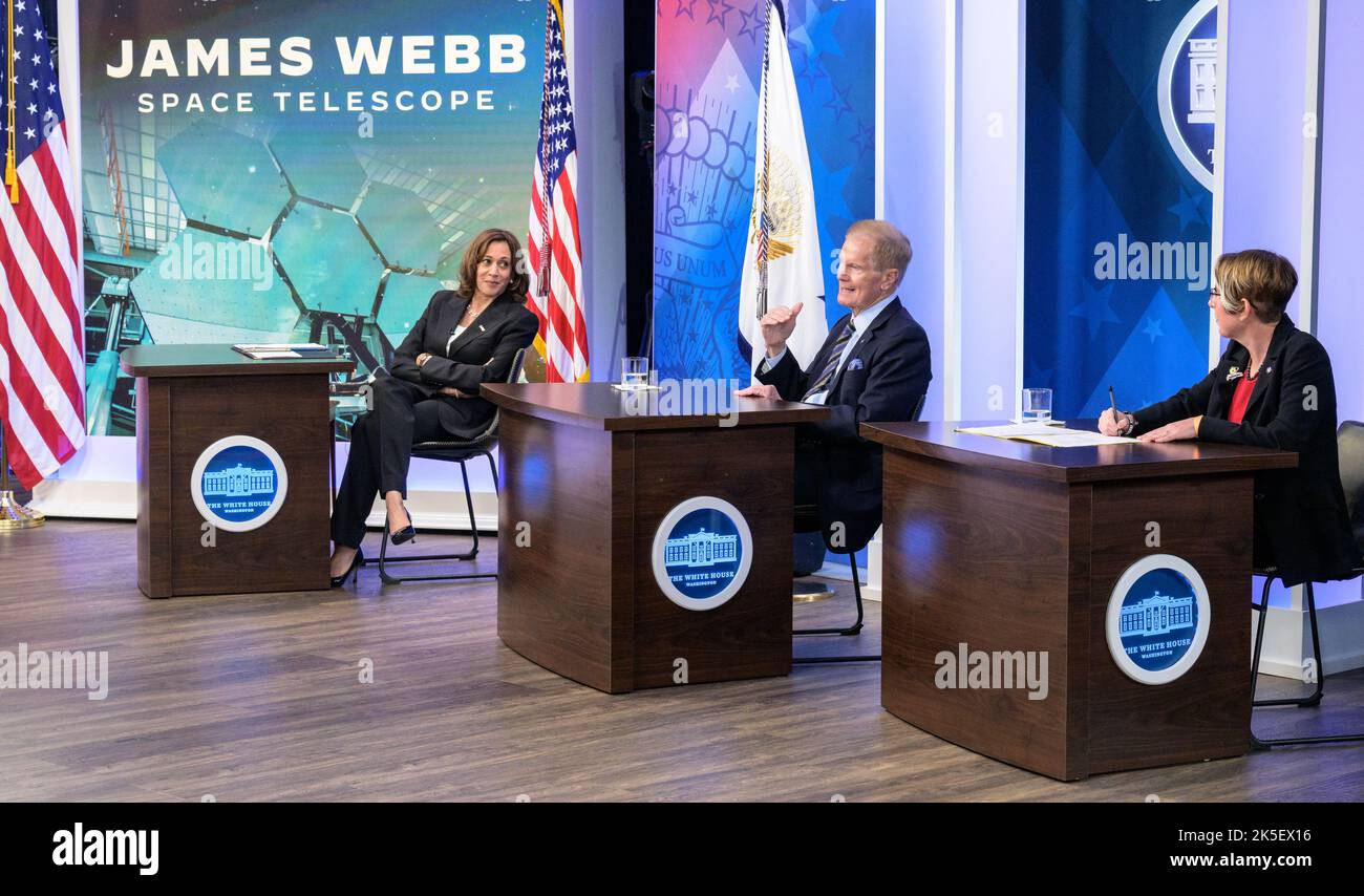 NASA Administrator Bill Nelson spoke to President Joe Biden while Vice ...