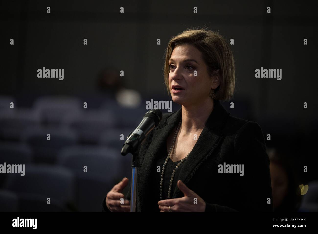 Women employee resource groups hi-res stock photography and images - Alamy