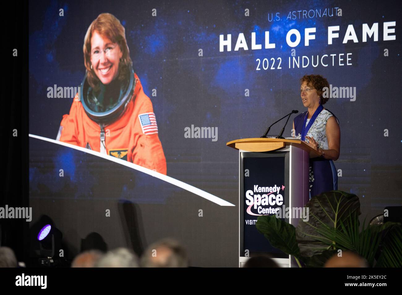 Former NASA astronaut Sandra Magnus speaks after receiving her medal ...