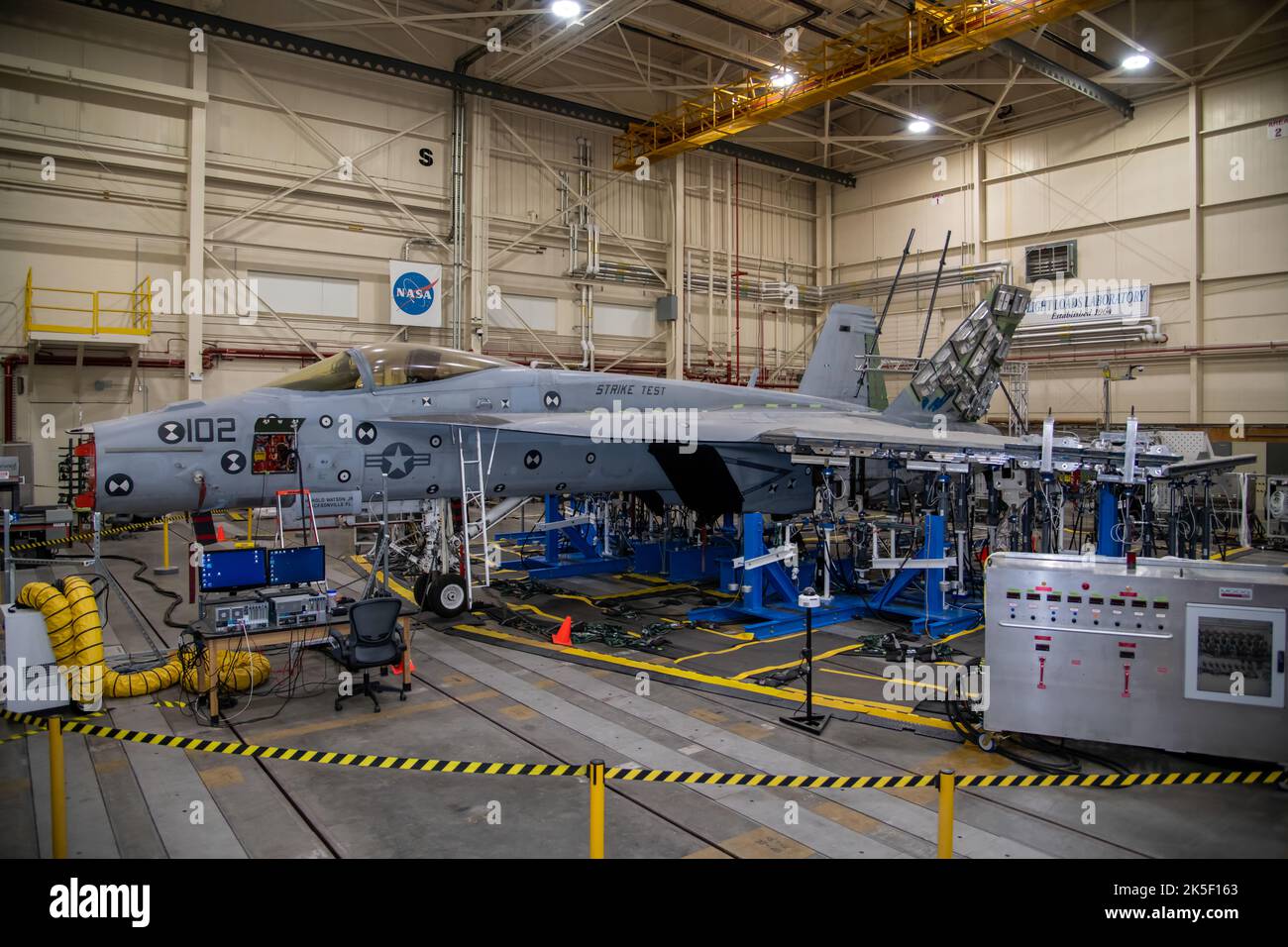 The F/A-18E Super Hornet underwent left wing loading tests at NASA ...