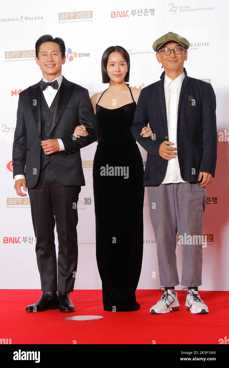 Oct 5, 2022-Busan, South Korea-(From left)Actor Shin Ha Gyun, Actress ...