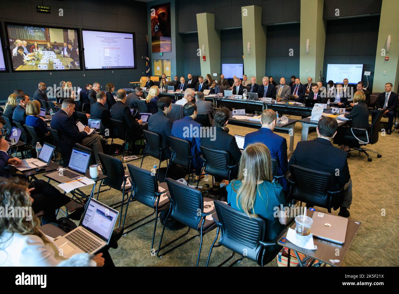 Flight readiness review hi-res stock photography and images - Alamy