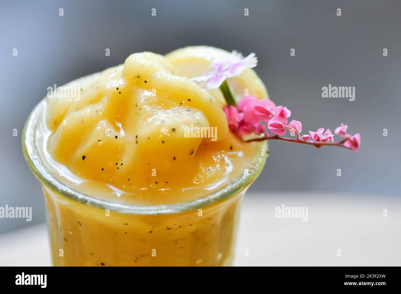 passion fruit smoothie , smoothie or lemon and passion fruit smoothie ...