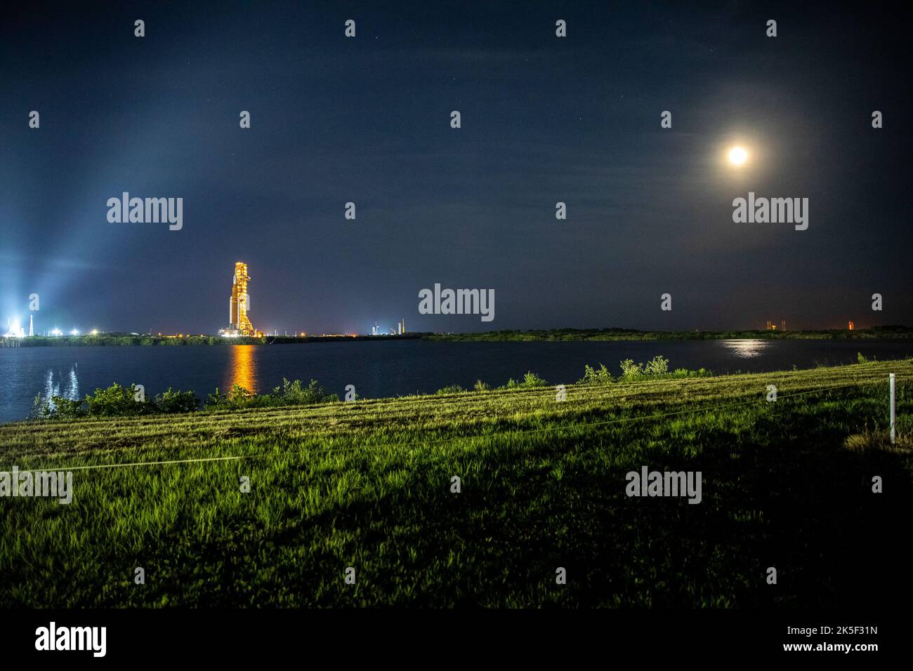 Sls _crawlerway hi-res stock photography and images - Alamy