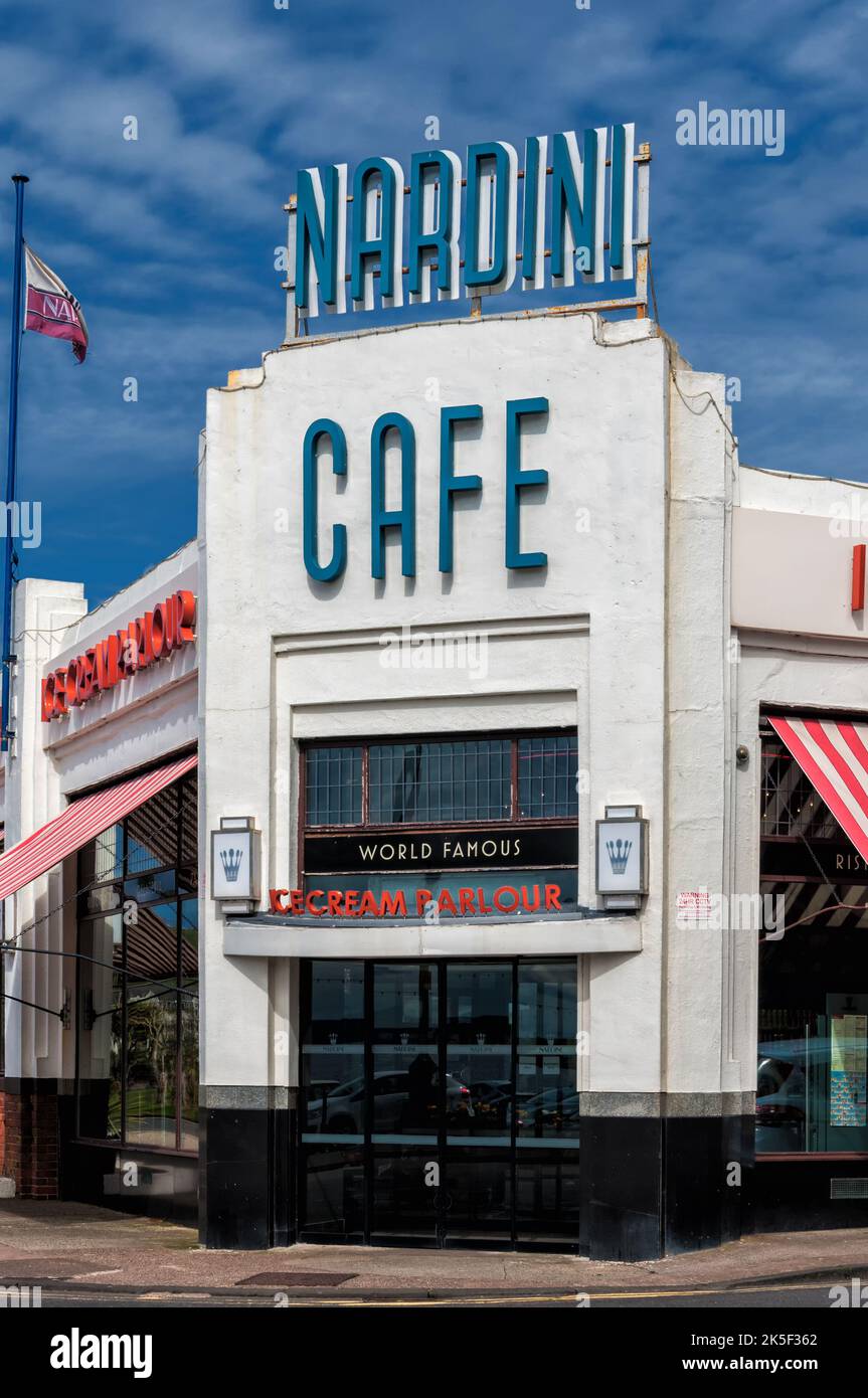 Nardinis cafe hi-res stock photography and images - Alamy