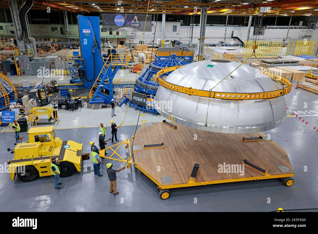 Artemis III SLS core stage liquid oxygen tank dome welding completed at ...