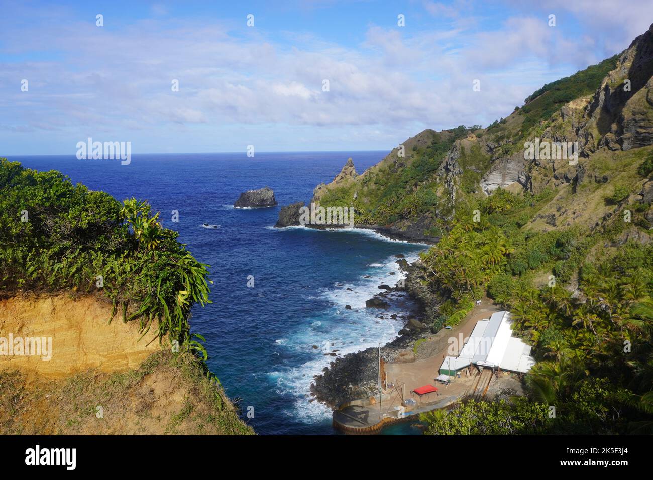 Looking down on Ship’s Landing, Pitcairn’s Dock in Bounty Bay Stock ...