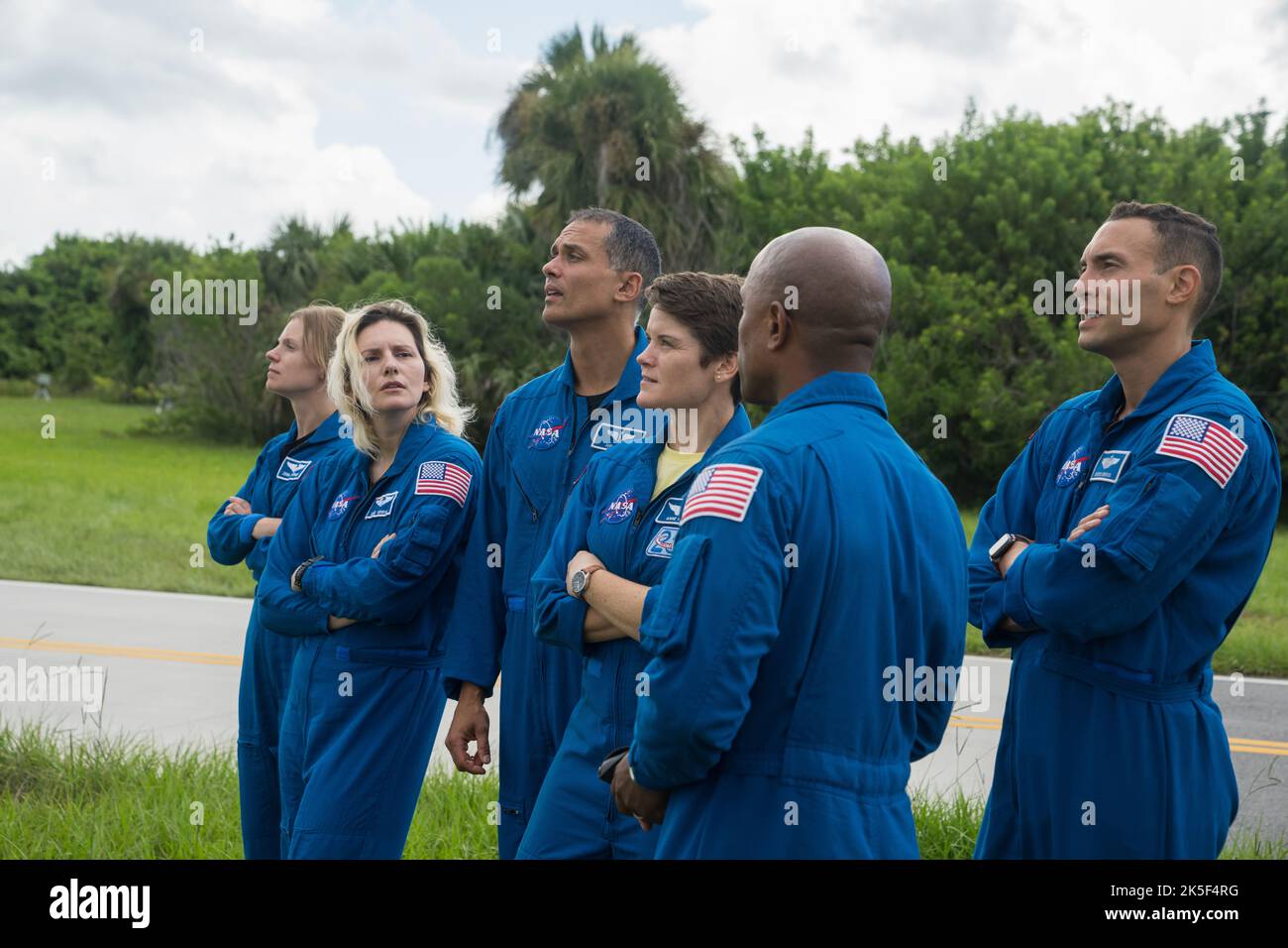 NASA astronauts and astronaut candidates view NASA’s Artemis I Space ...