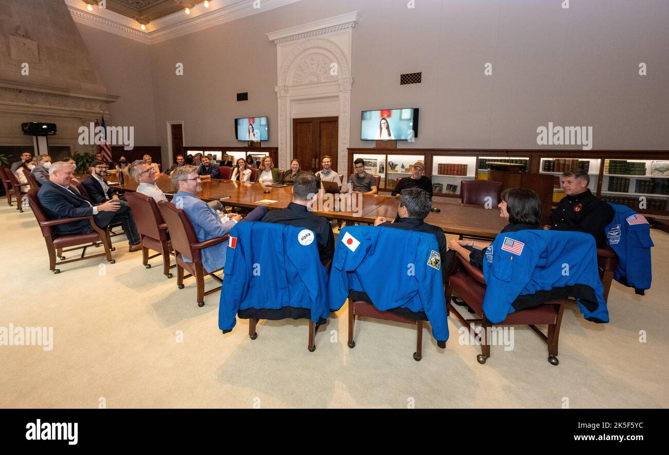 NASA’s SpaceX Crew-2 astronauts meet with National Geographic ...