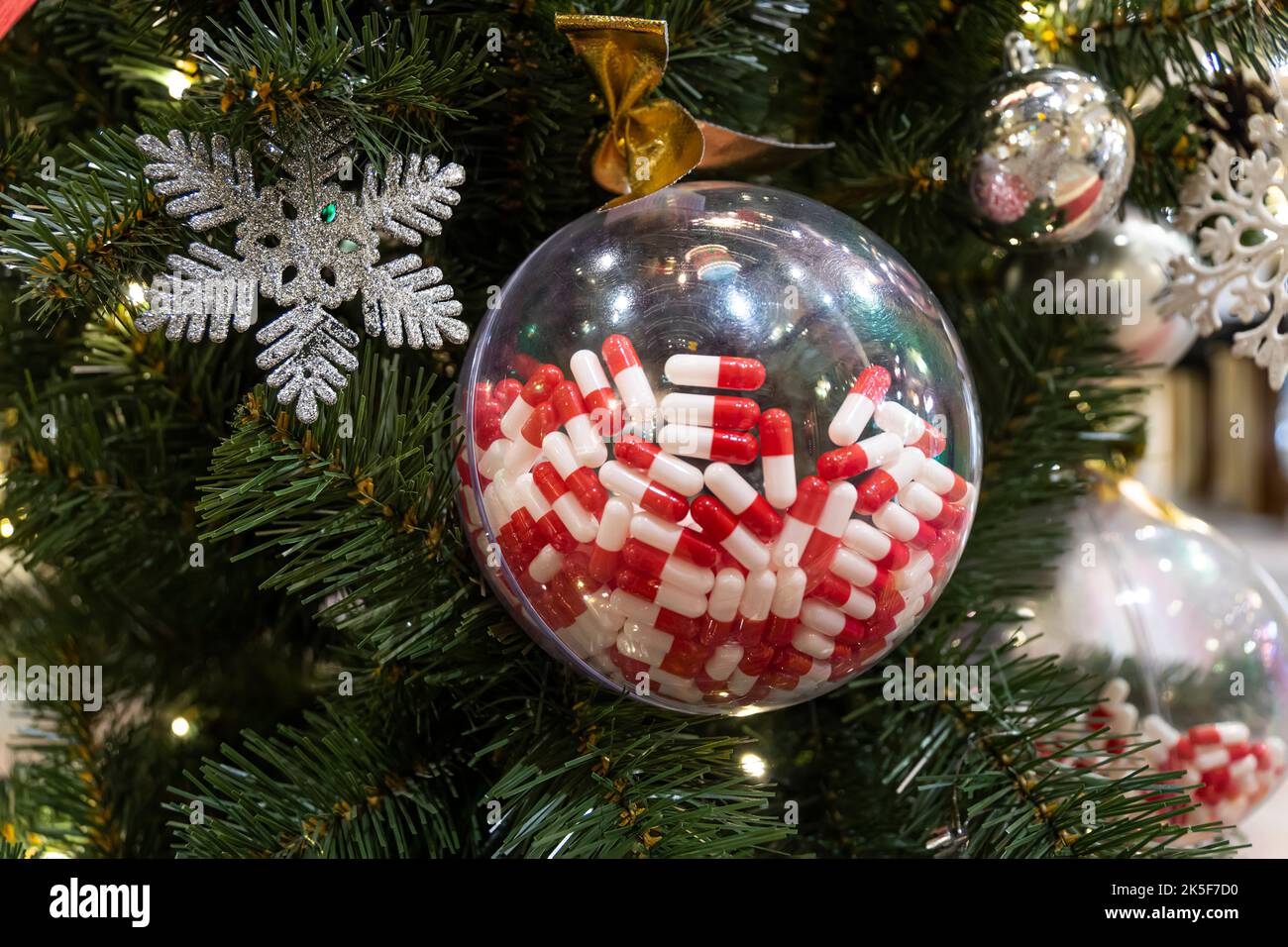 Medical gift hi-res stock photography and images - Alamy