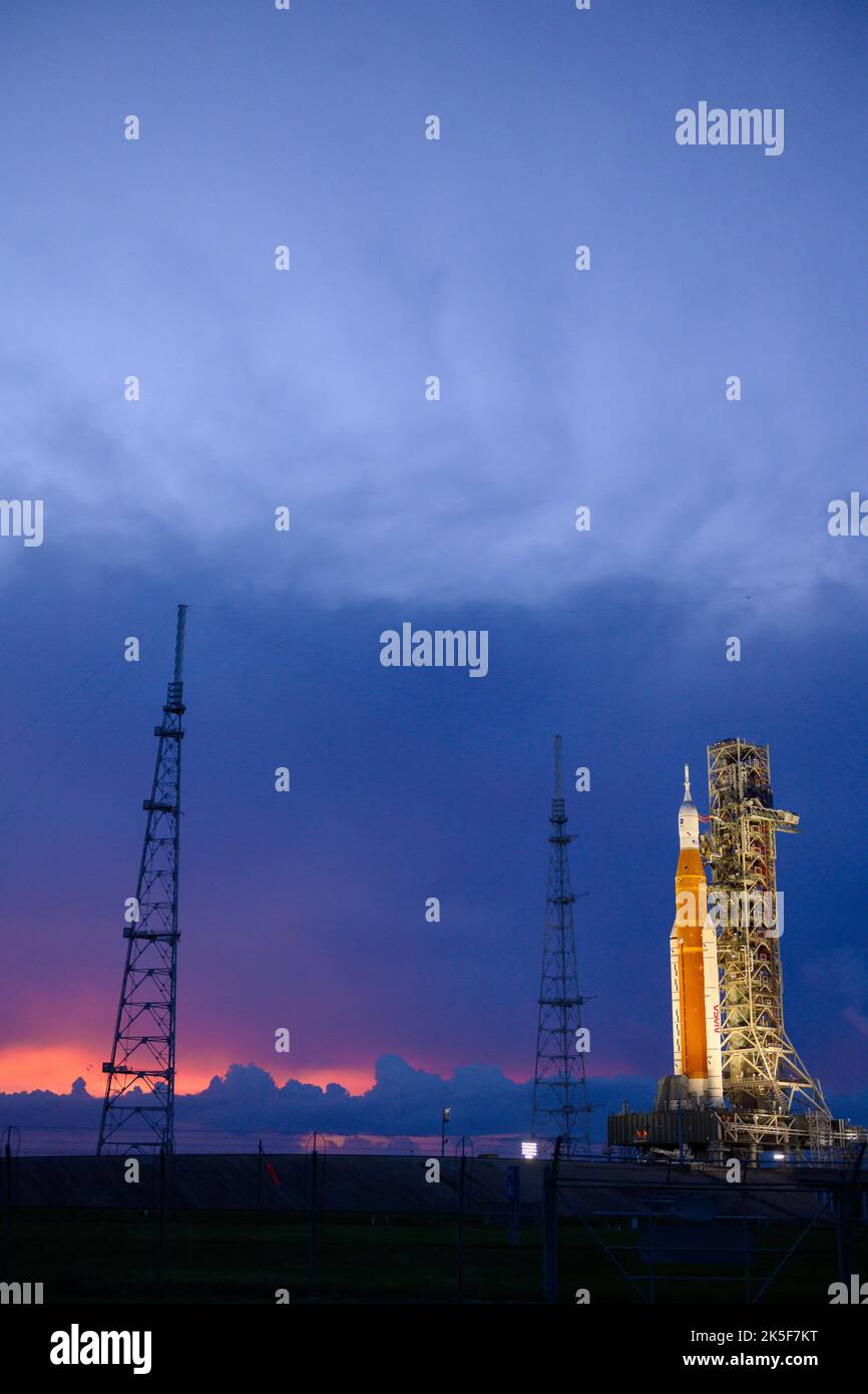 NASA’s Space Launch System (SLS) rocket with the Orion spacecraft ...