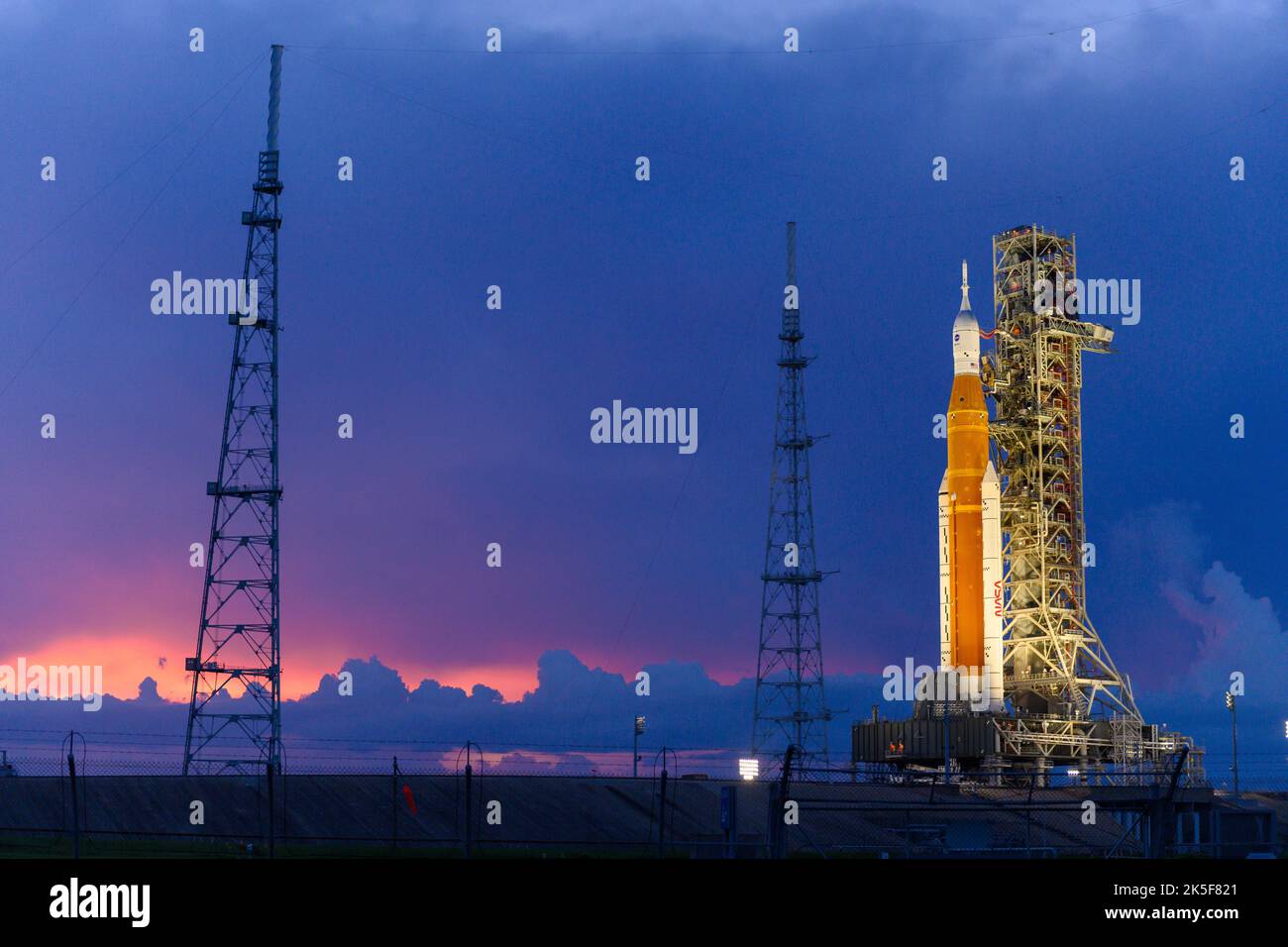 NASA’s Space Launch System (SLS) rocket with the Orion spacecraft ...