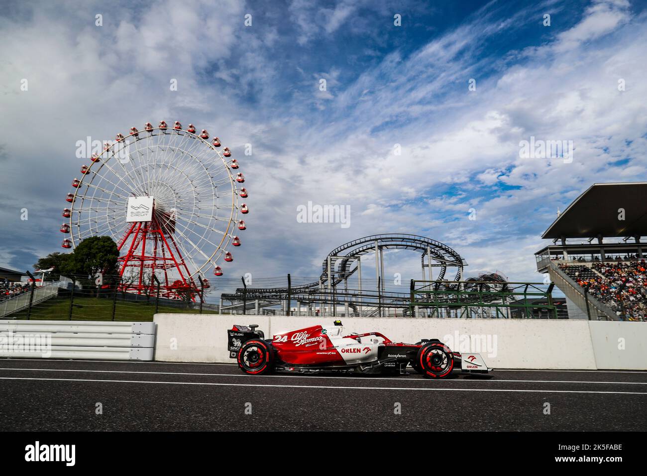 Suzuka, Japan. 08th Oct, 2022. 24 ZHOU Guanyu (chi), Alfa Romeo F1 Team ORLEN C42, action during ...