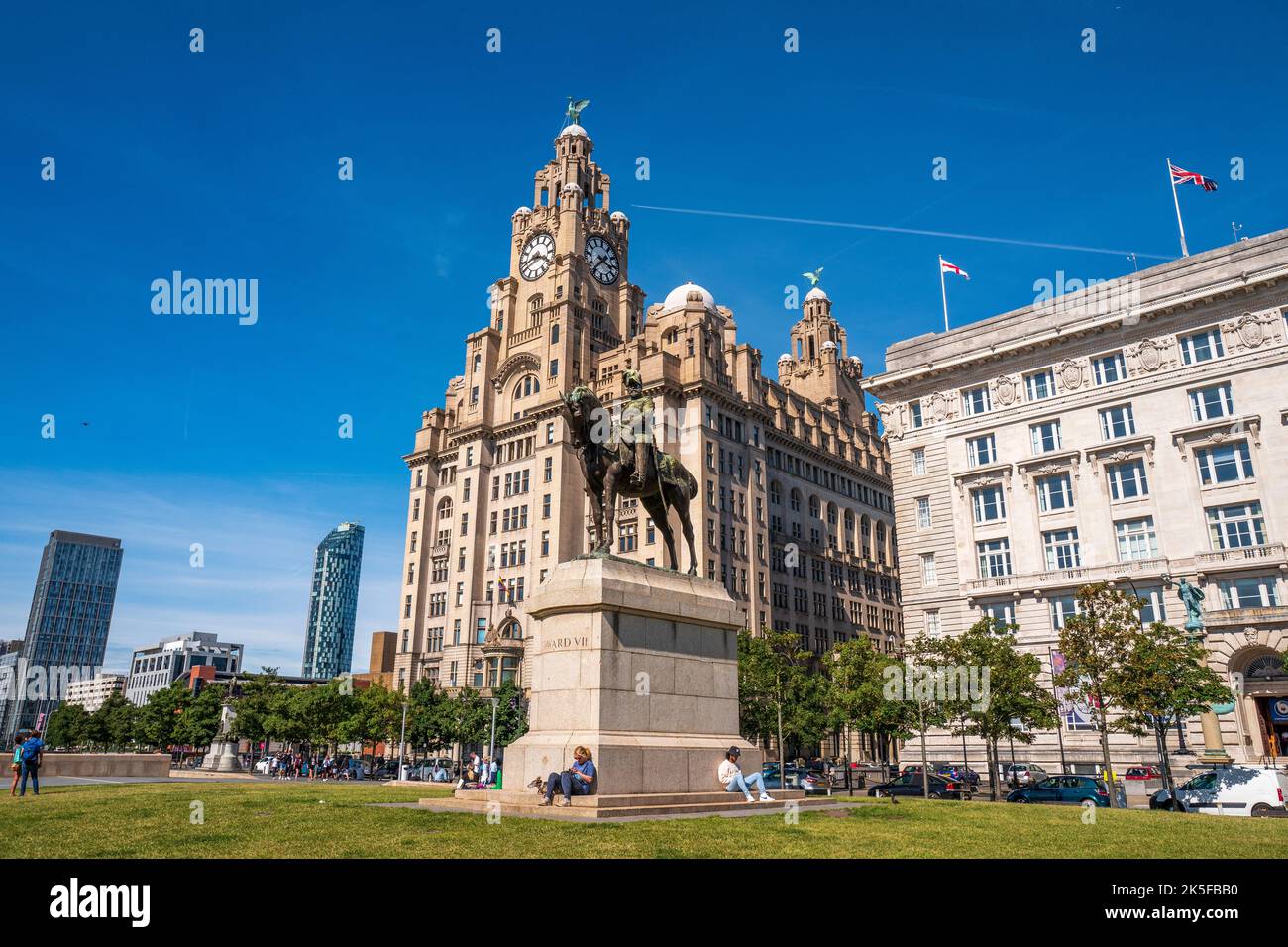 Beatles statue royal liver hi-res stock photography and images - Alamy