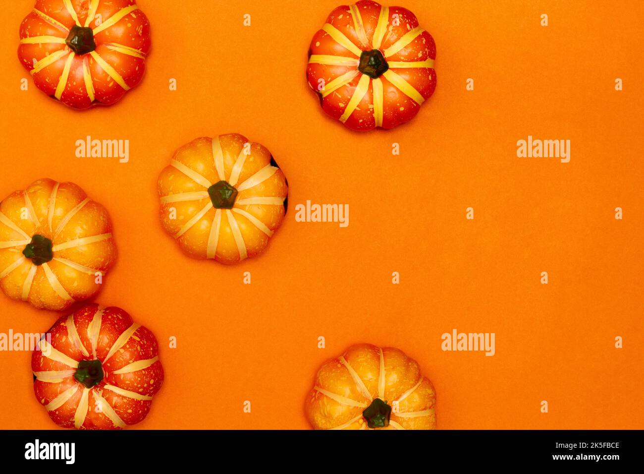 Halloween decorations concept, Top view of scary smiling pumpkins on ...