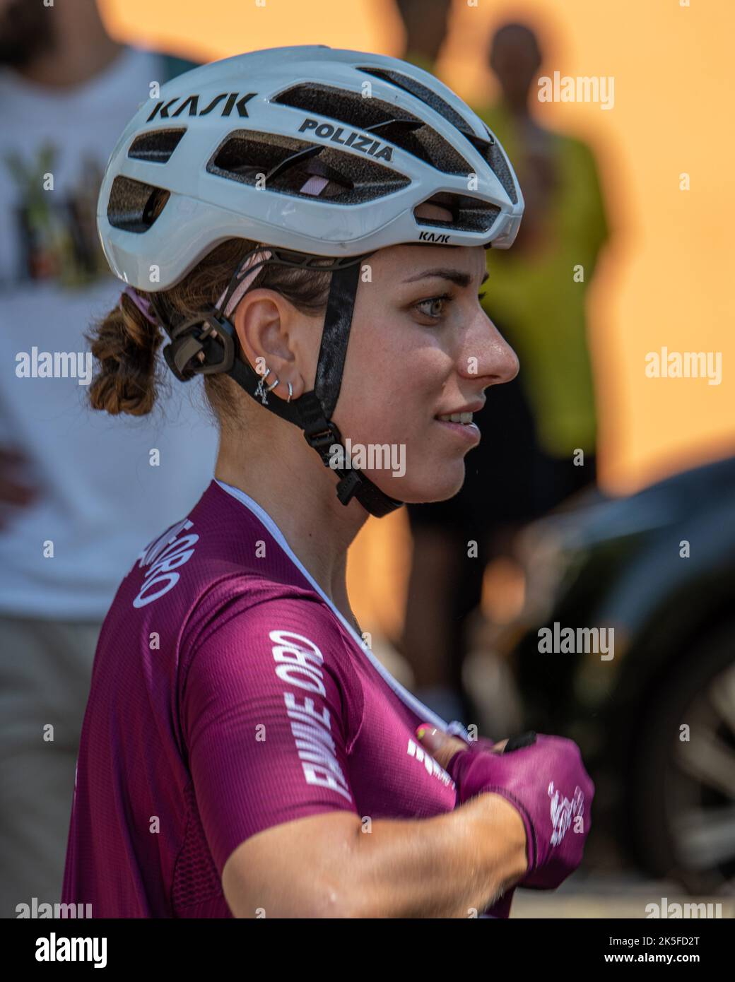 Femminile alice hi-res stock photography and images - Alamy