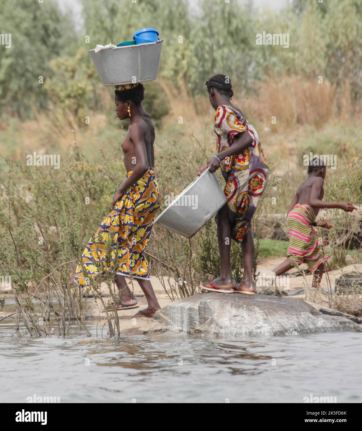 Washing clothes in the Niger River, Segou, Mali, West Africa Stock ...
