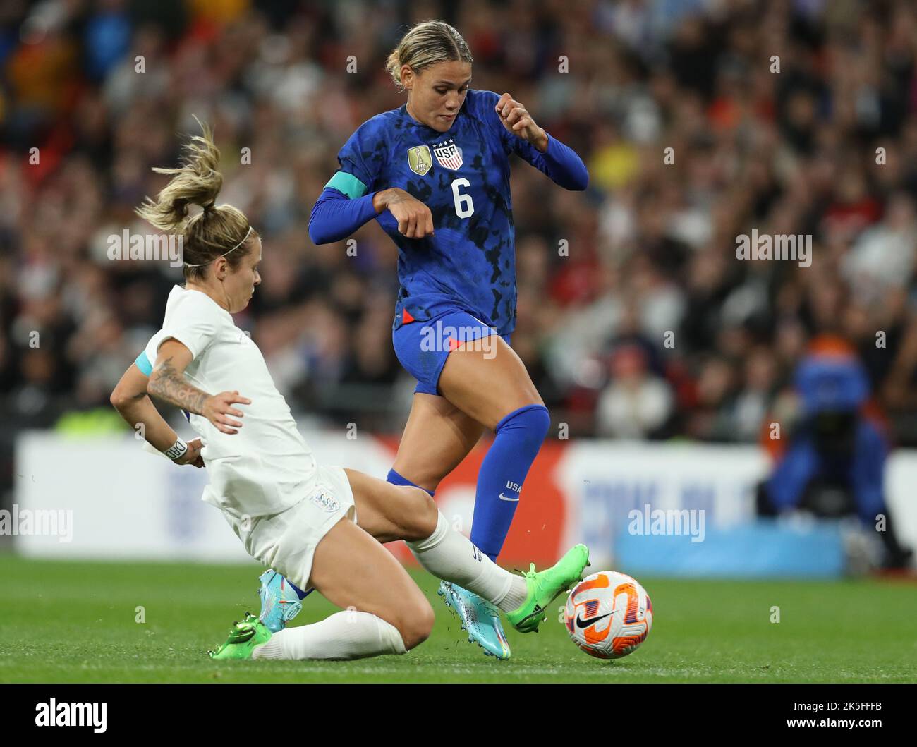 London, England, 7th October 2022. Trinity Rodman of USA is challenged ...