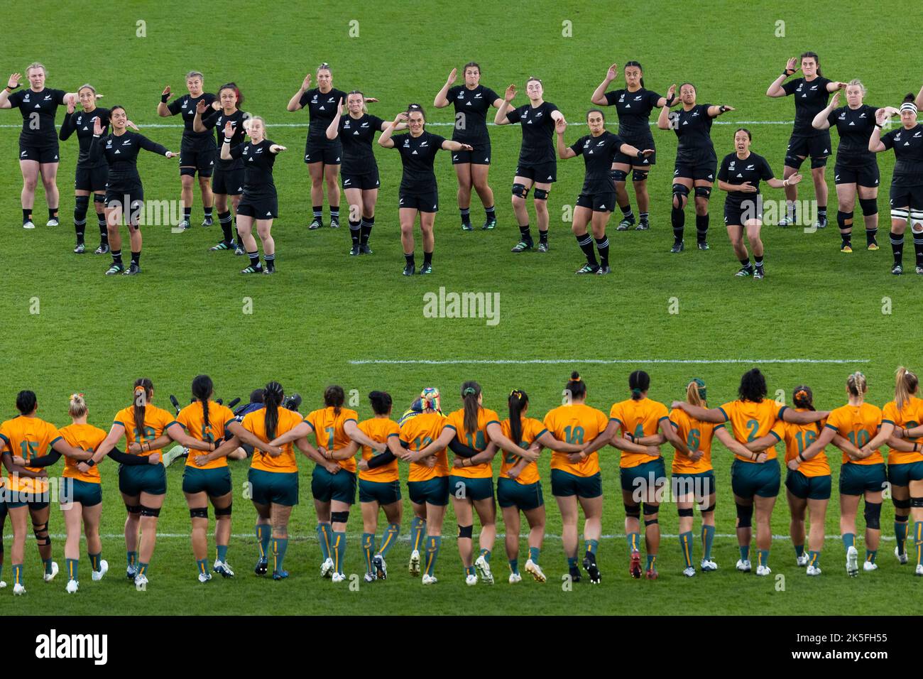 New Zealand perform the Haka before the Women's Rugby World Cup 2021 ...
