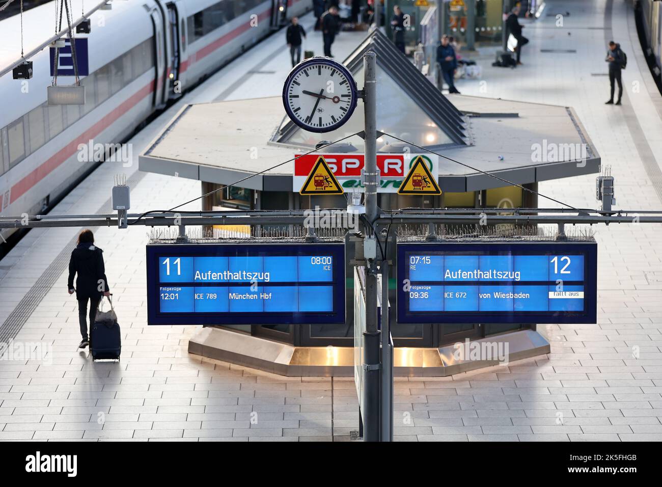 Stopping train hi-res stock photography and images - Alamy