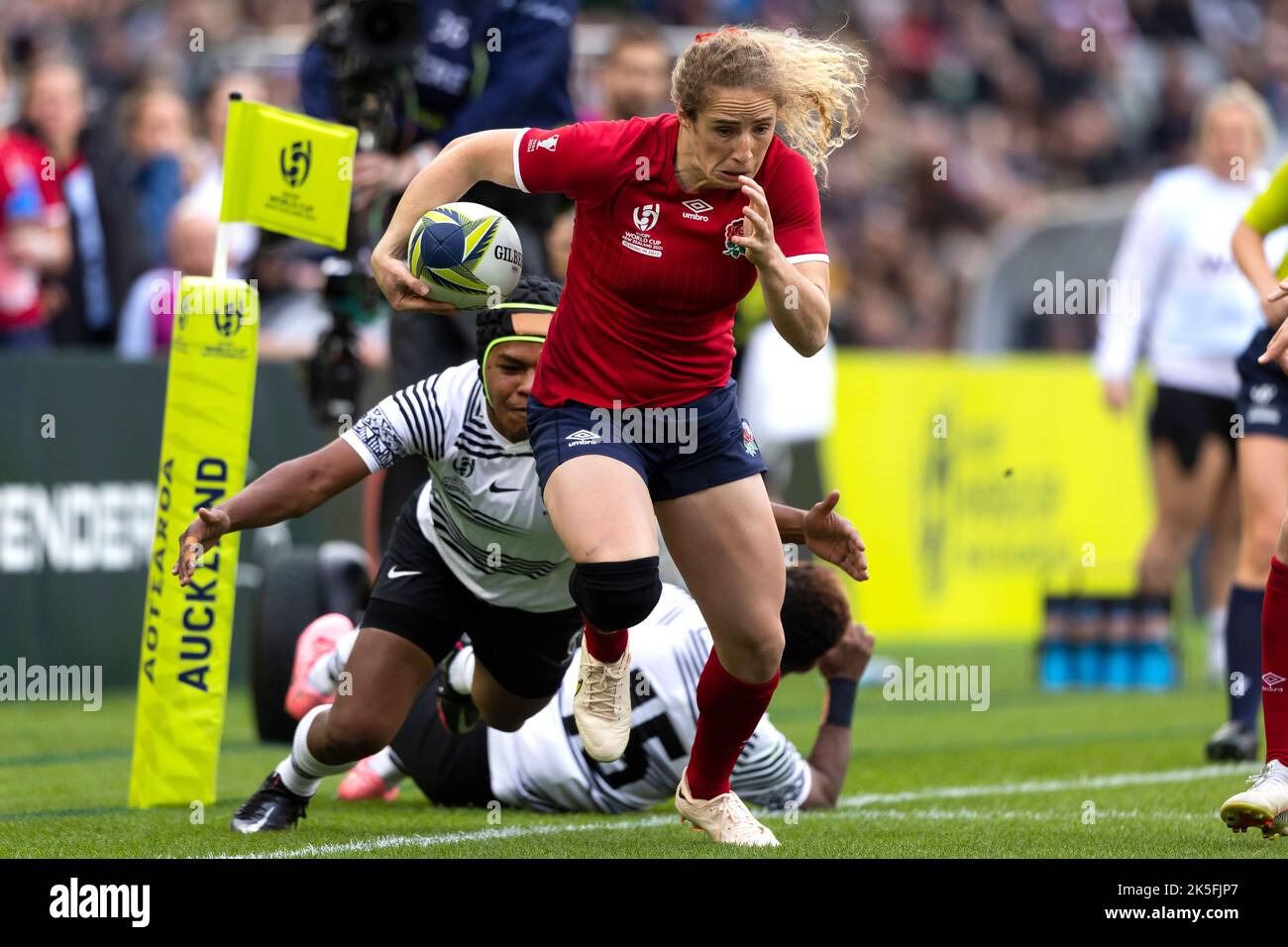 England's Abby Dow during the Women's Rugby World Cup 2021 match at ...