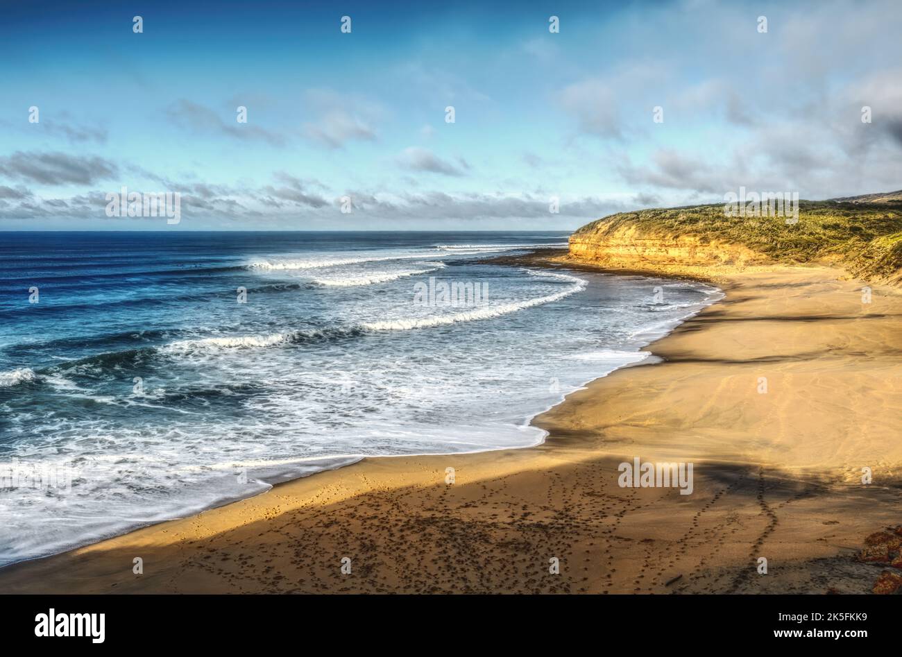 Overview of perfect surf at Bells Beach, Torquay, Great Ocean Road ...