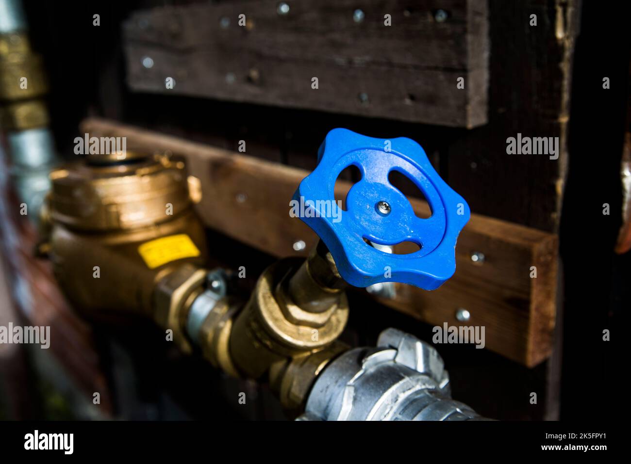 Round valve hi-res stock photography and images - Alamy