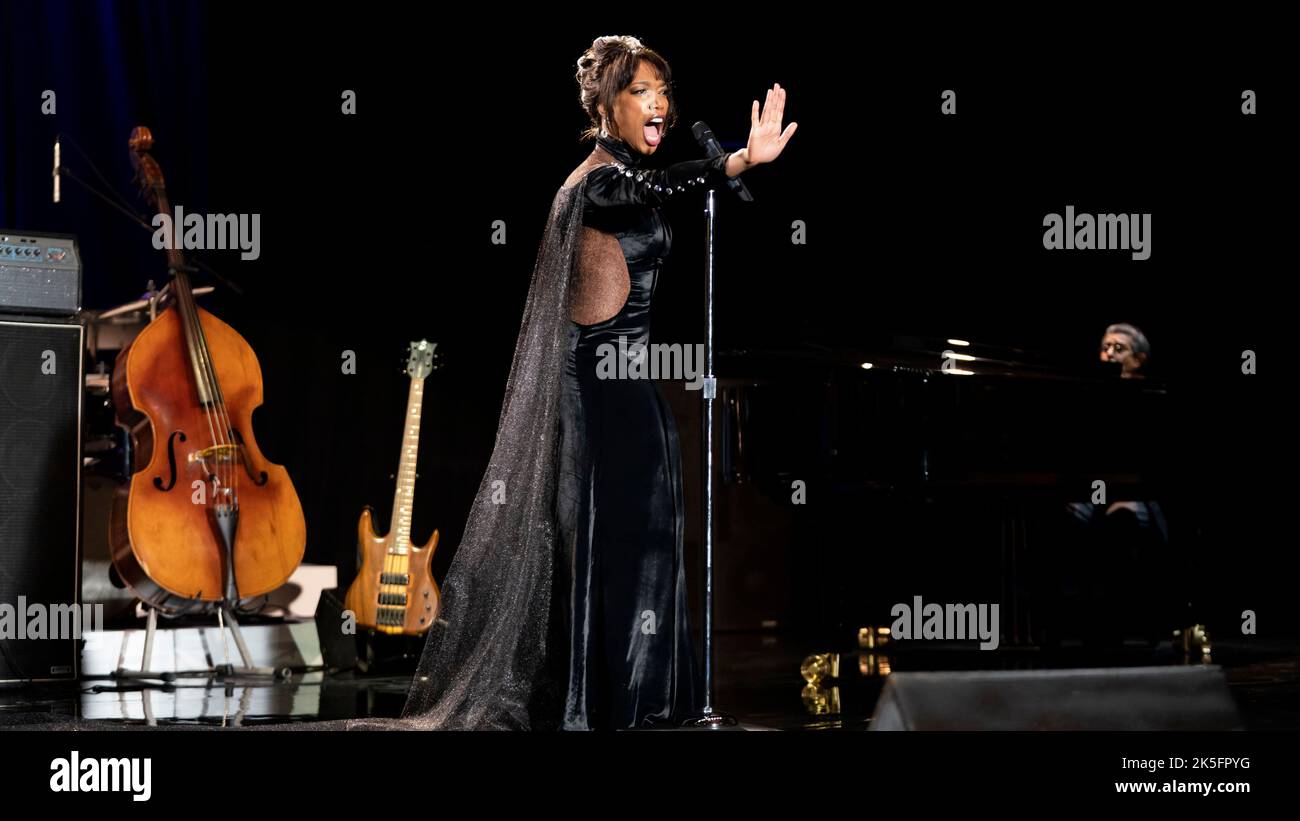 NAOMI ACKIE in I WANNA DANCE WITH SOMEBODY (2022), directed by KASI ...