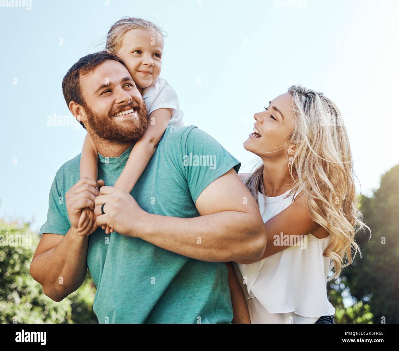 Children with nature hi-res stock photography and images - Alamy