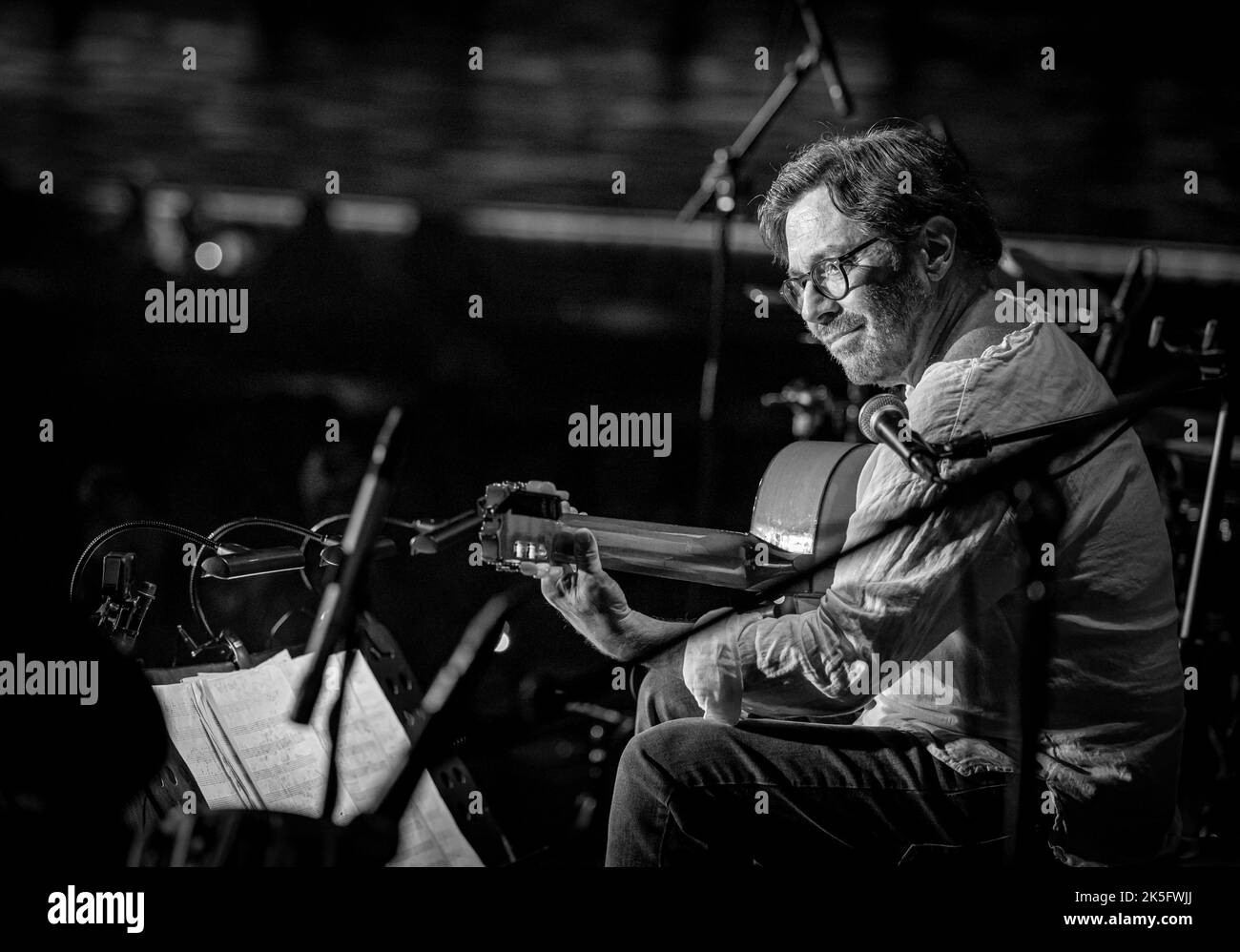 2022 october Black and White Stock Photos & Images - Alamy