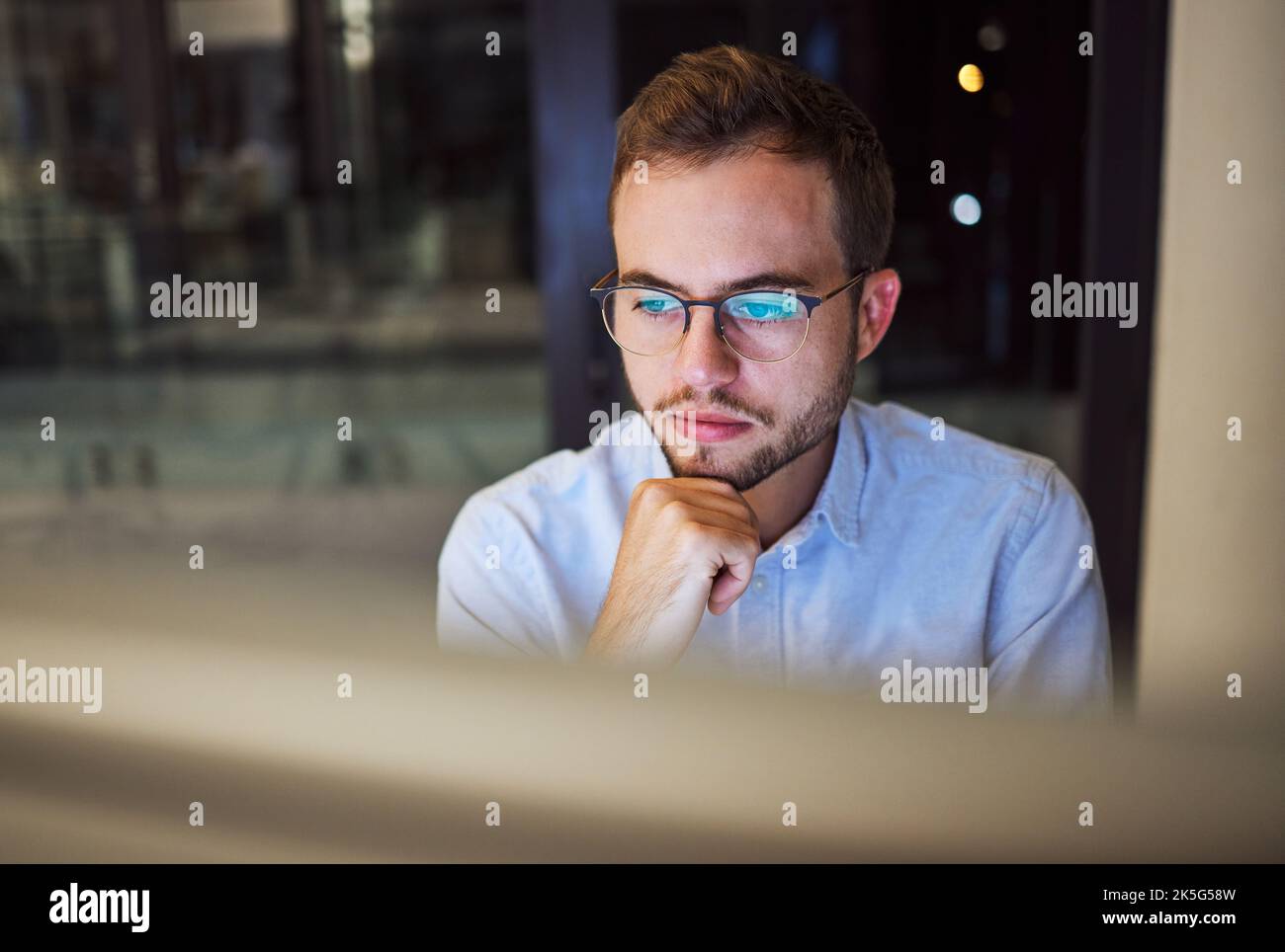 Night person hi-res stock photography and images - Alamy