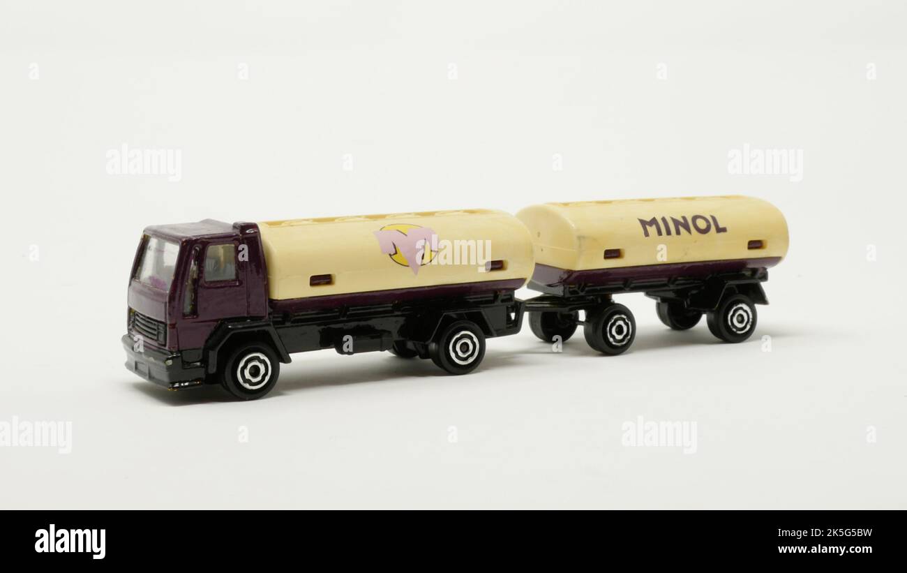 Automodell DDR Ford Cargo 809 Tankwagen mit Tankanhänger MINOL ...