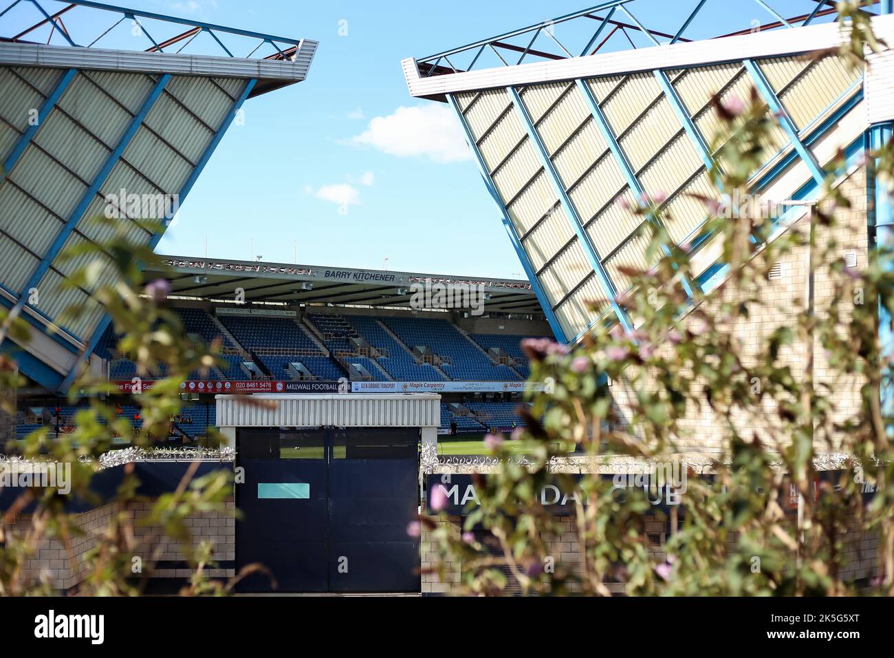 General view barry kitchener stand hi-res stock photography and images ...