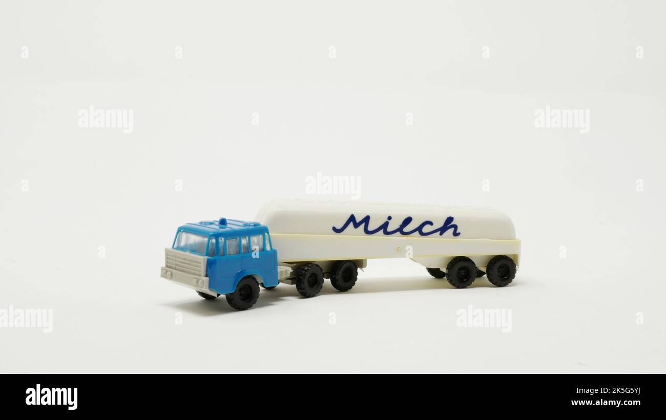 Milch lkw hi-res stock photography and images - Alamy