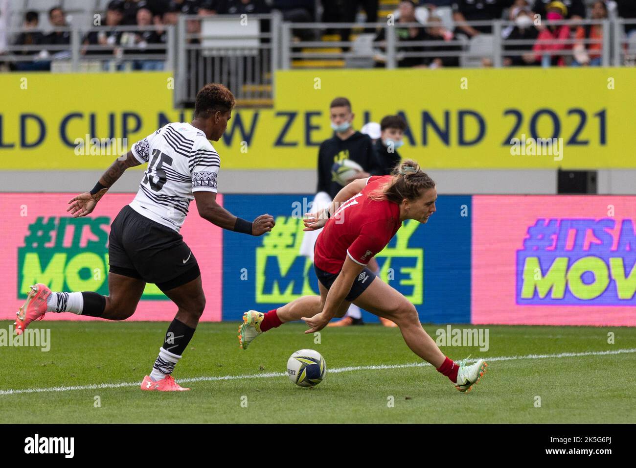 Claudia MacDonald of England scoring try during the Women's Rugby World ...