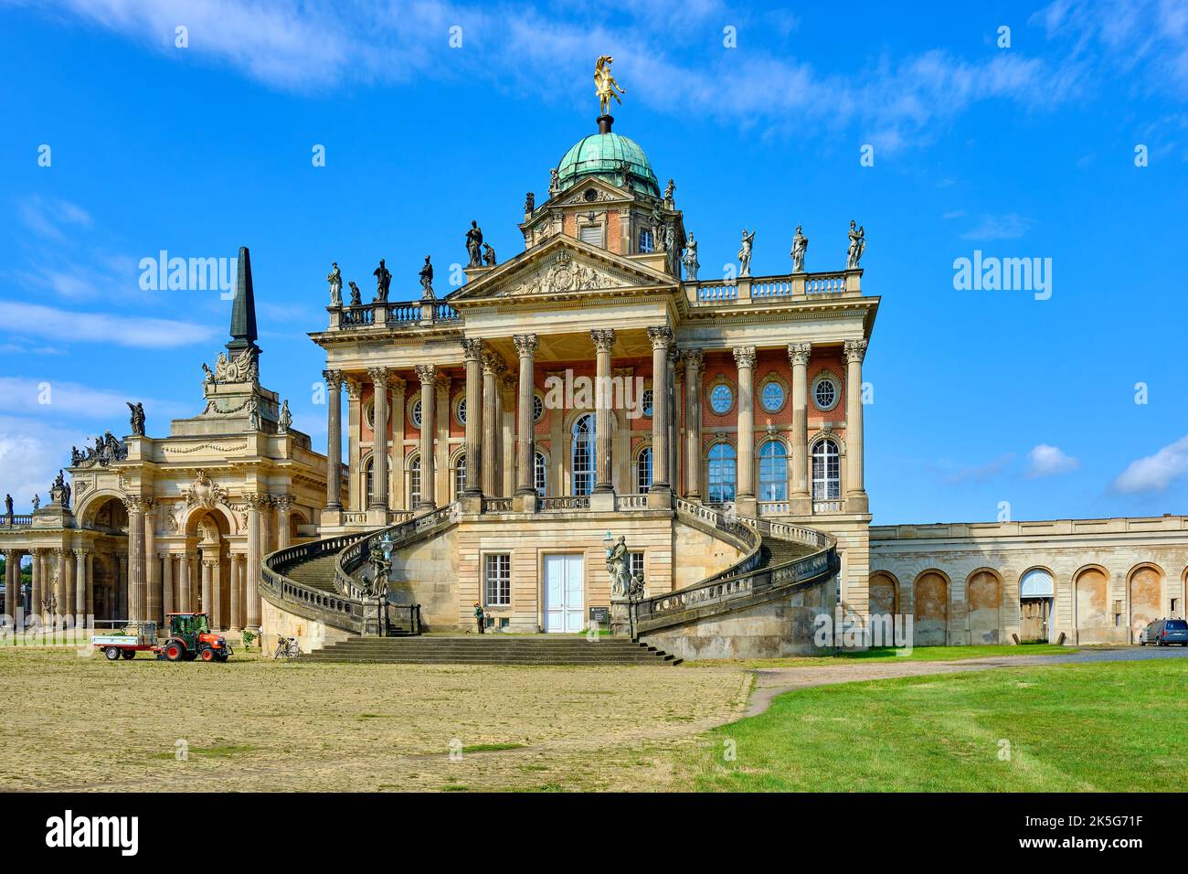 Campus scenery hi-res stock photography and images - Alamy
