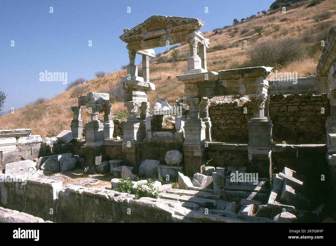 Falling down temple hi-res stock photography and images - Alamy