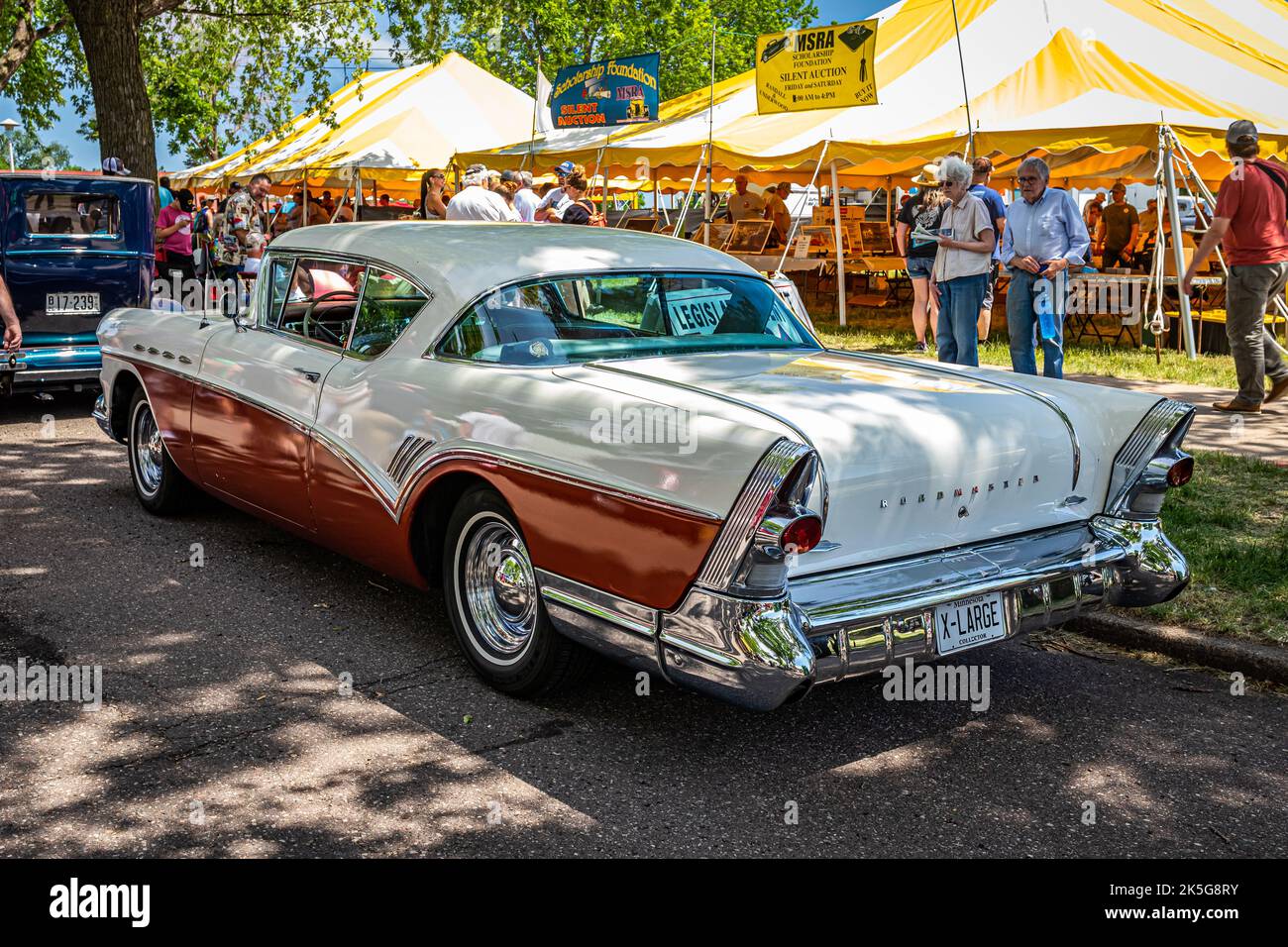 1957 Buick Roadmaster 2 Door Hardtop 1957 Buick Roadmaster 75 4 Door