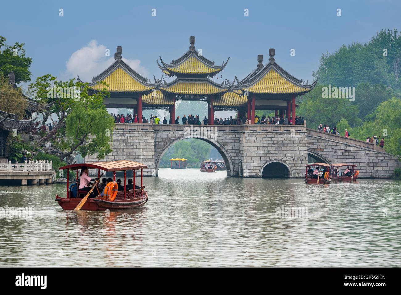 Yangzhou, Jiangsu, China. Pleasure Boats Approaching Five Pavilion ...