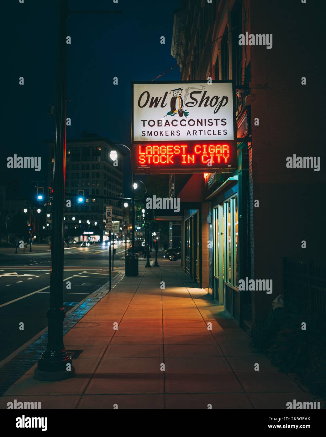 Neon shop lighting hi-res stock photography and images - Alamy