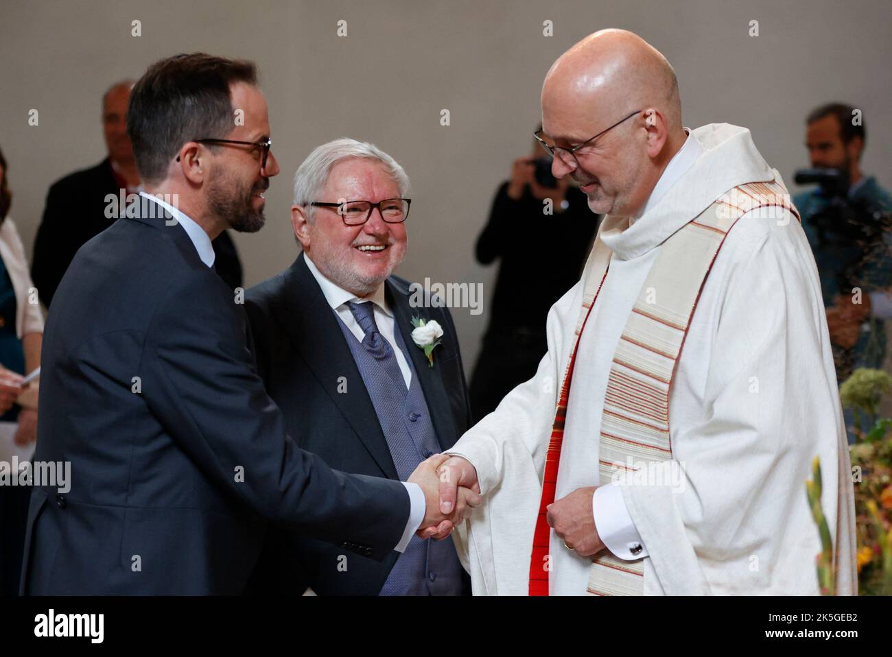 Munich, Germany. 08th Oct, 2022. Father Siegfried Thuringer (R ...