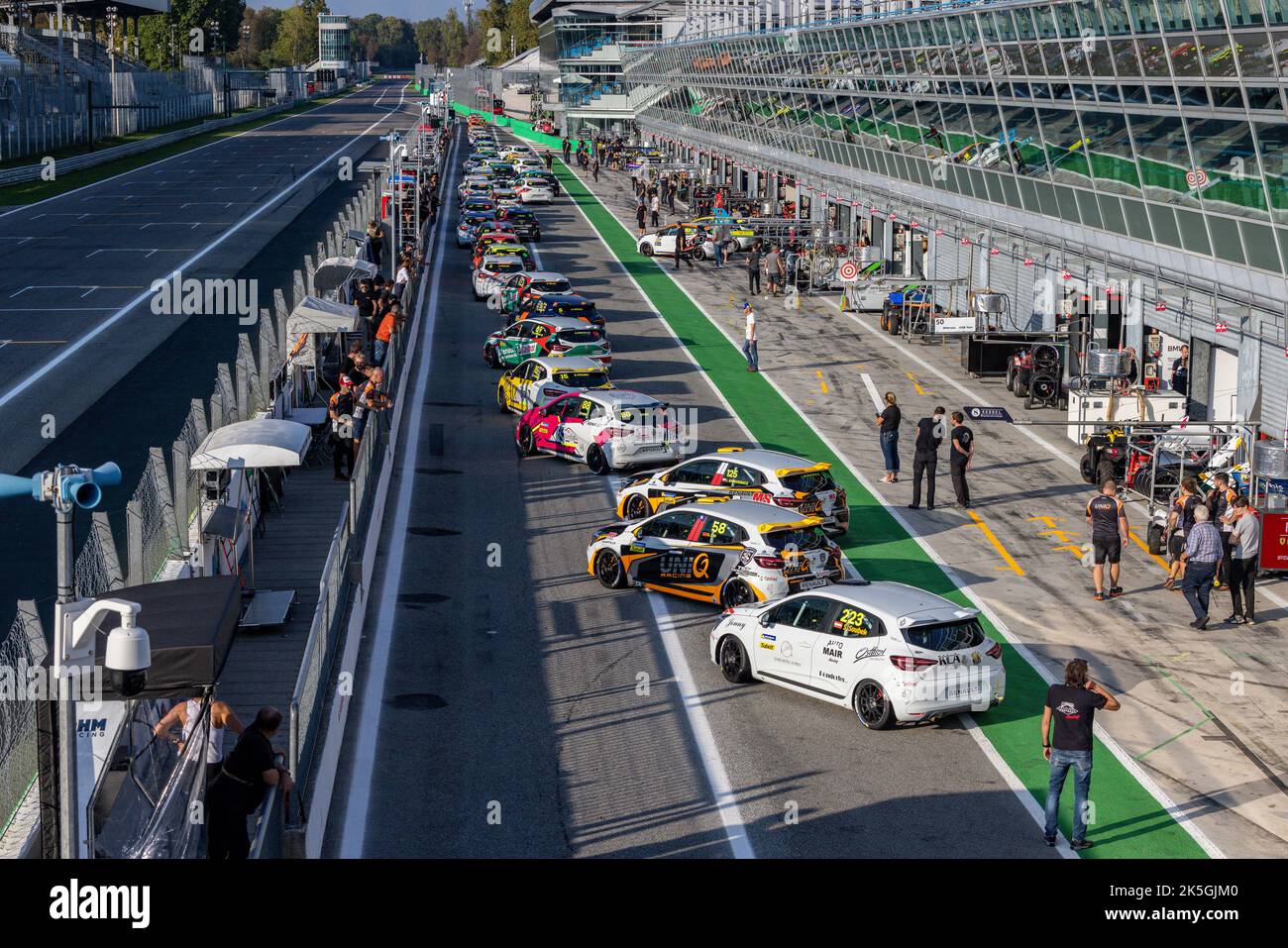 Monza, Italy. 07th Oct, 2022. Ambiance pitlane, during the 12th round ...