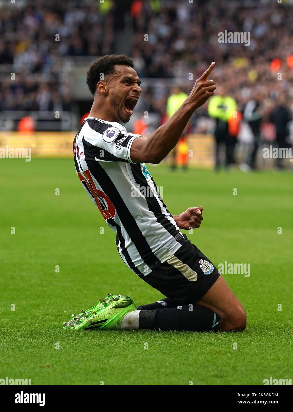 Newcastle United's Jacob Murphy celebrates scoring their side's second ...