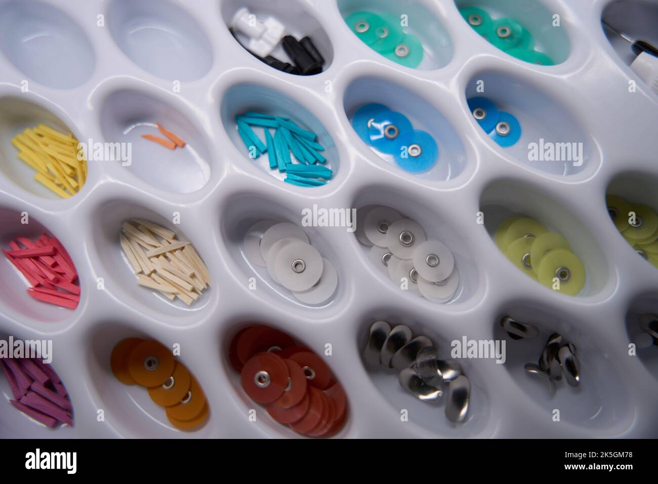 Instruments for processing composite fillings on anterior and posterior ...