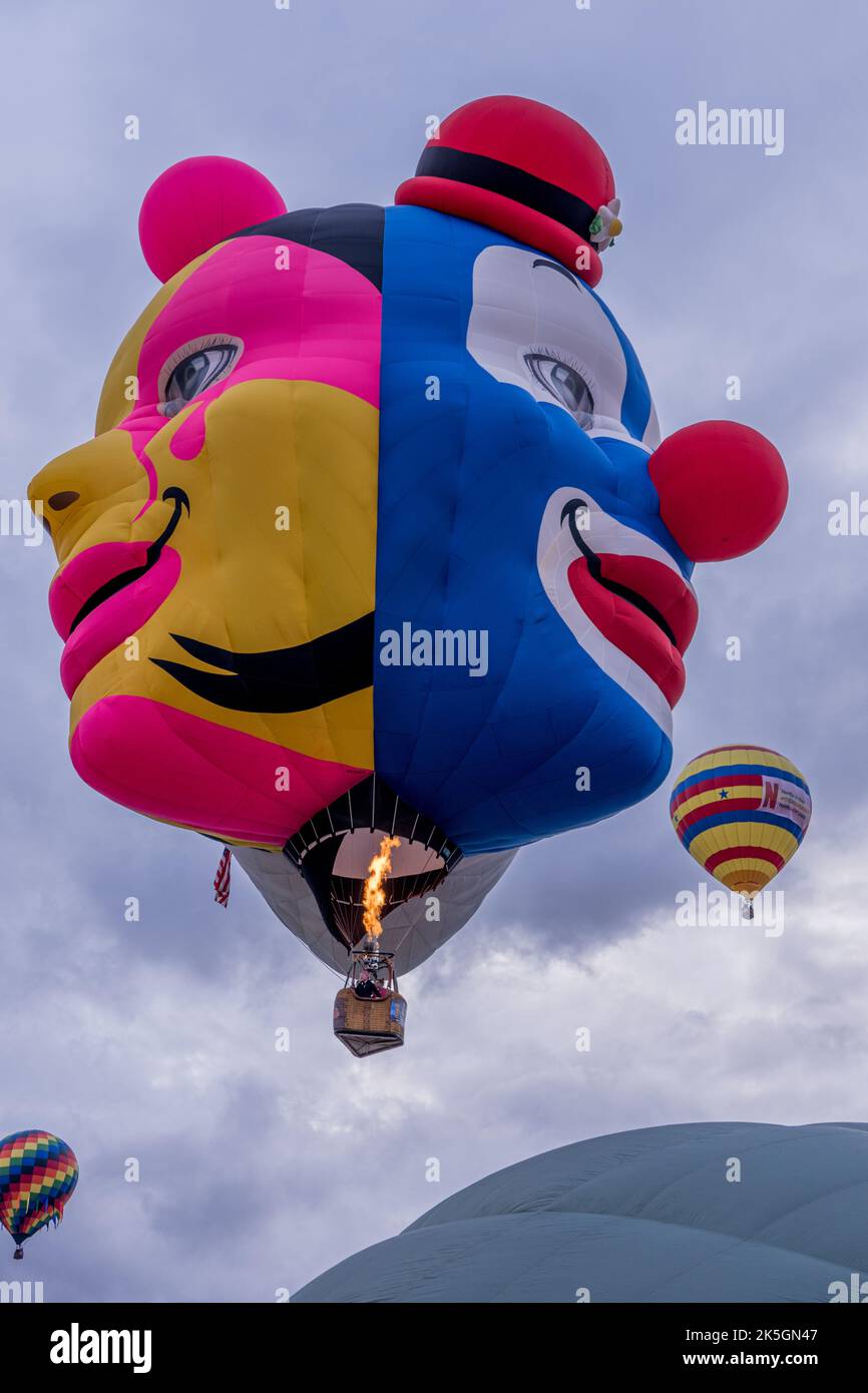 Balloon fiesta 50th anniversary hi-res stock photography and images - Alamy