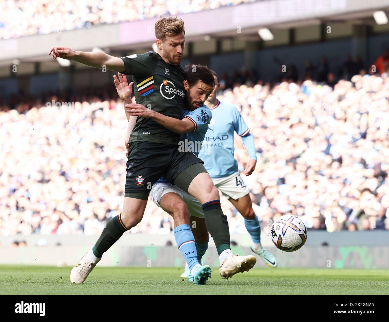 Stuart armstrong southampton 2022 hi-res stock photography and images ...