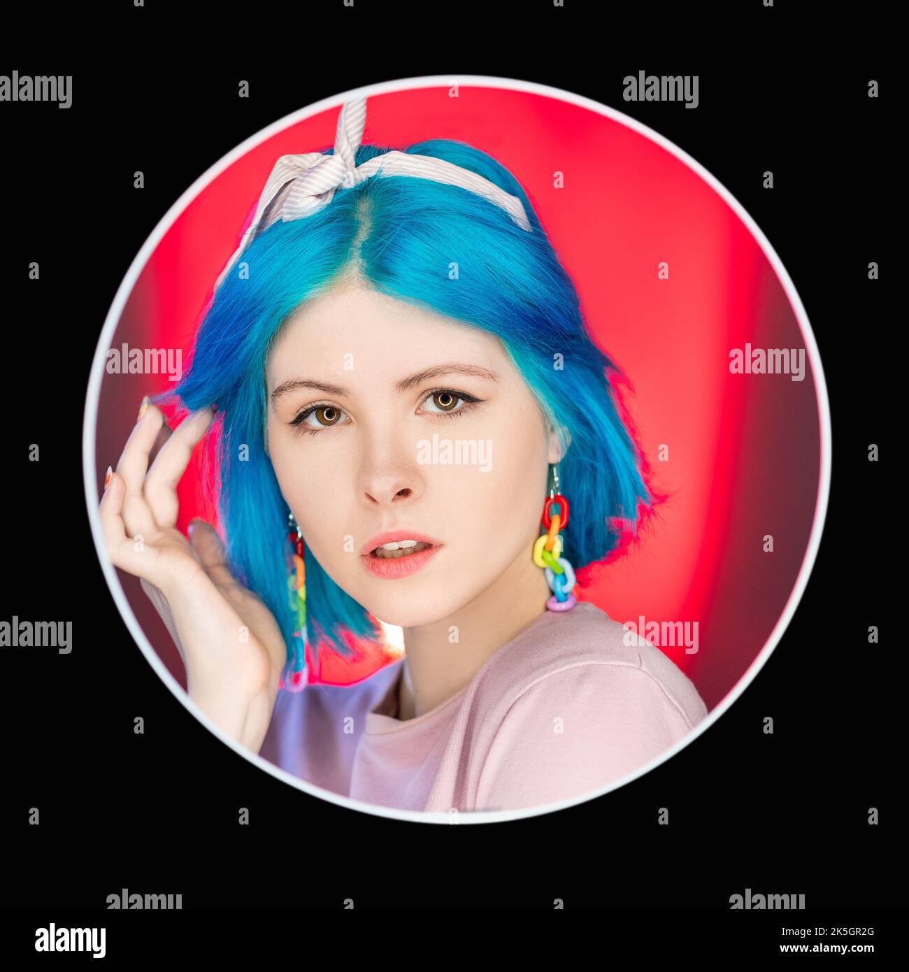 Black round earrings hi-res stock photography and images - Alamy