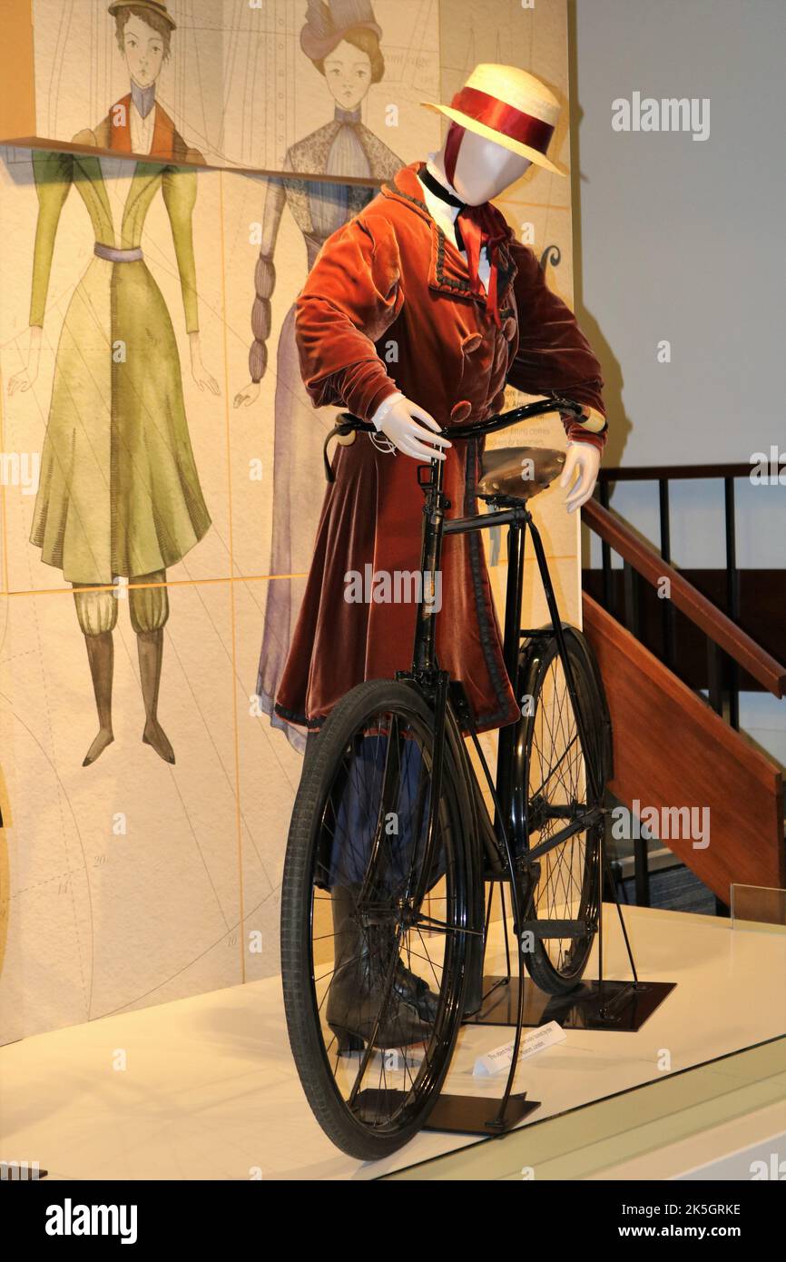 1900s Vintage bicycles Stock Photo - Alamy