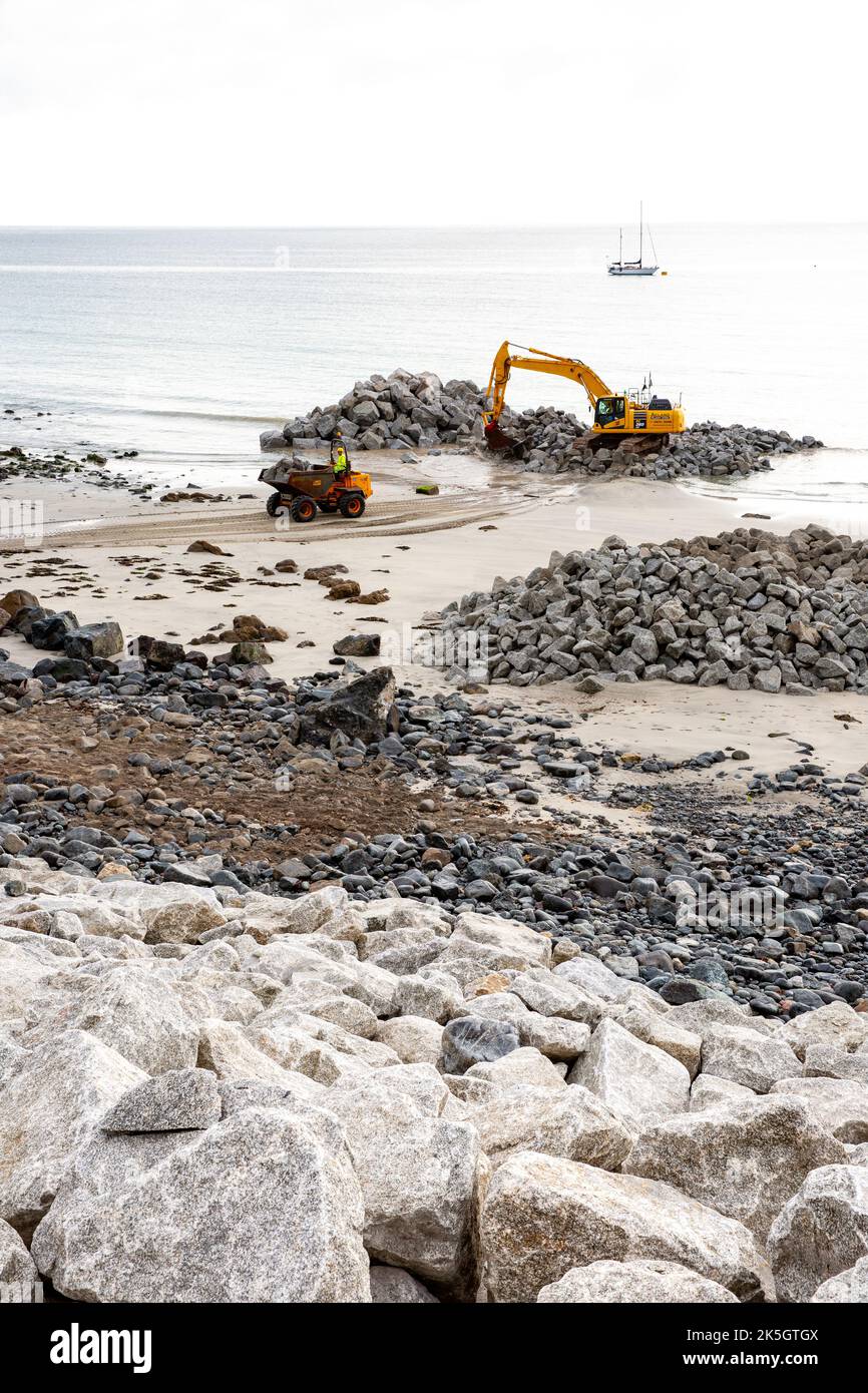 CORNWALL, UK - SEPTEMBER 22, 2022. Mechanical diggers on a construction ...