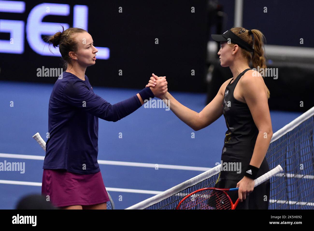 Barbora krejcikova wta 2022 hi-res stock photography and images - Alamy